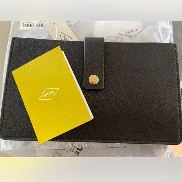 Fossil | Bags | Fossil Wallet Vale Leather Tab Wallet Black | Poshmark